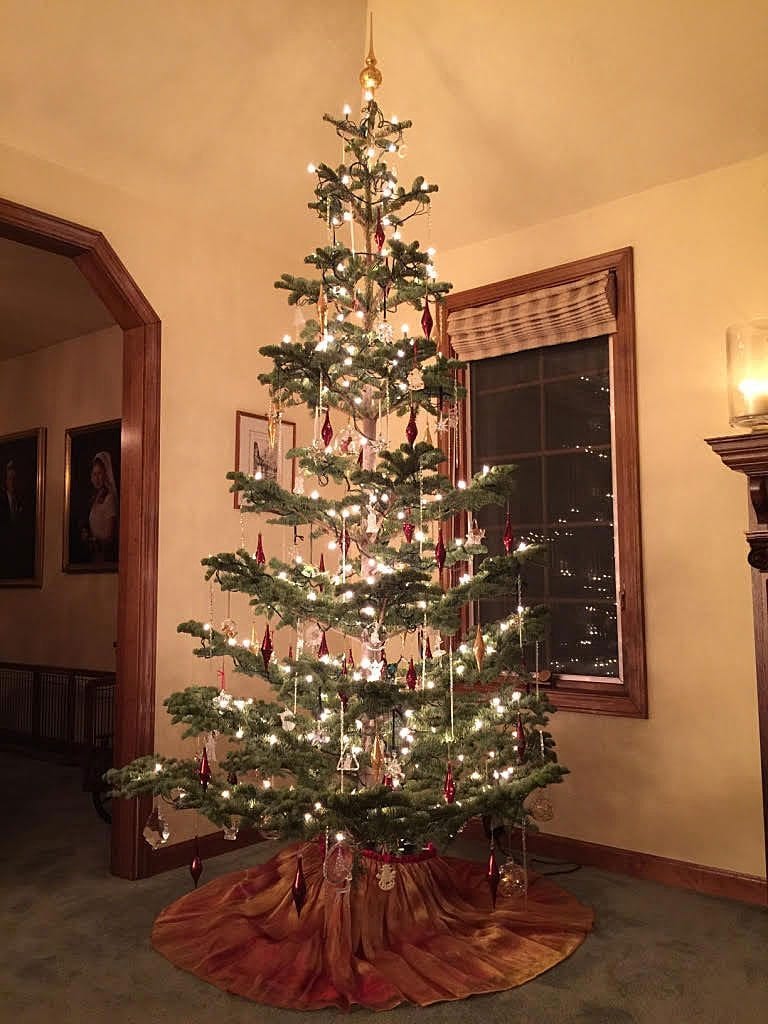 Old Fashioned Christmas Tree - 1940's style - OldHouseGuy Blog